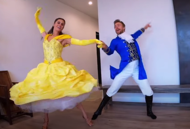 Official ? ‘The Disney Family Sing along : ABC’s - Medium