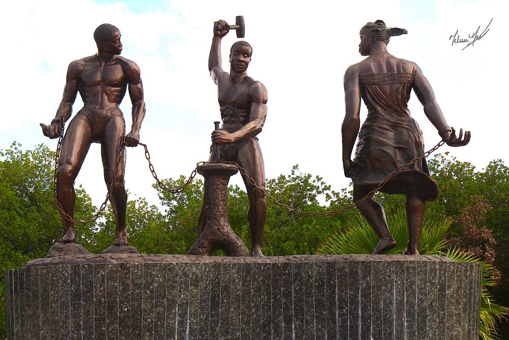 TULA MONUMENT: COMMERARTING A FIGHT FOR FREEDOM – Melissa Noel – Medium