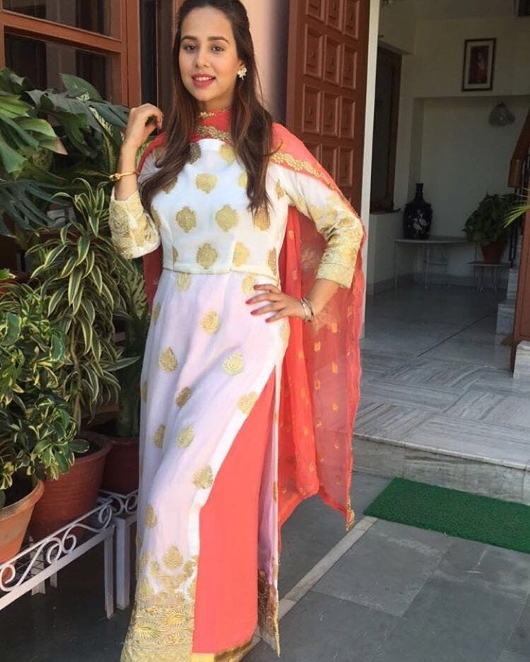 Sunanda Sharma HD Wallpapers Pictures Images Free Pics