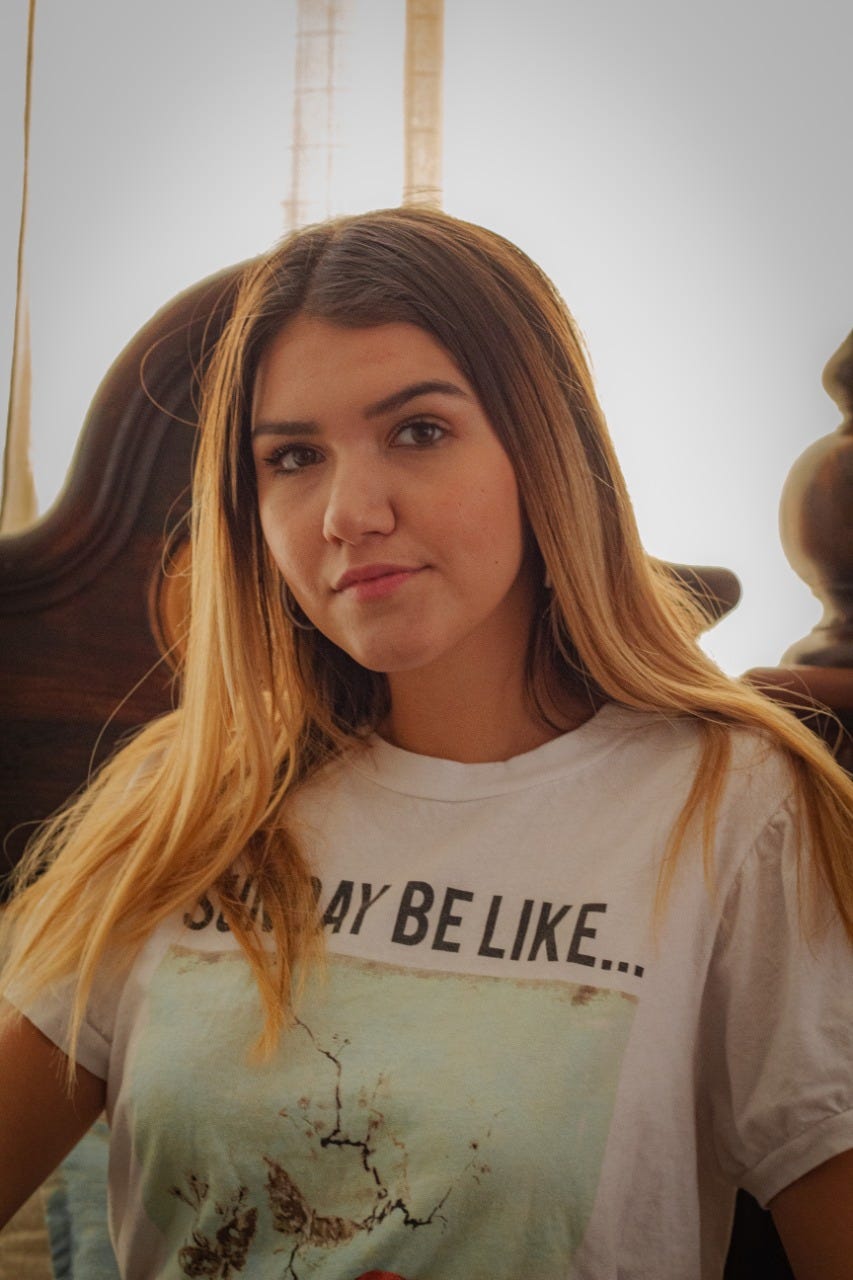 Julia López - Medium