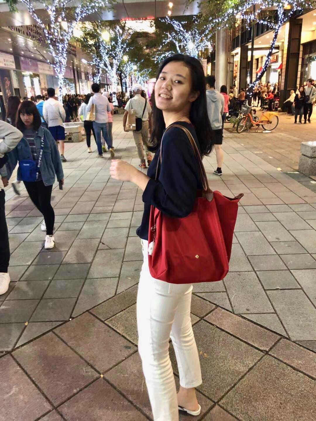 Steffainy Chen - Medium