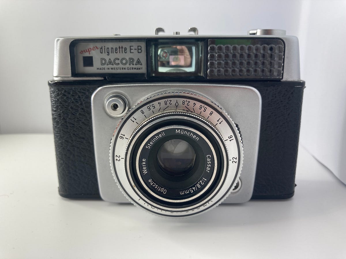 old-photo-cameras - Medium