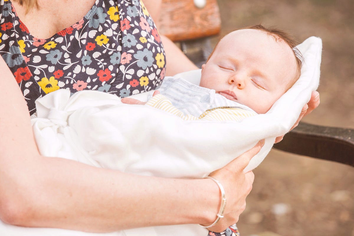 How to effectively soothe a crying baby - Medium