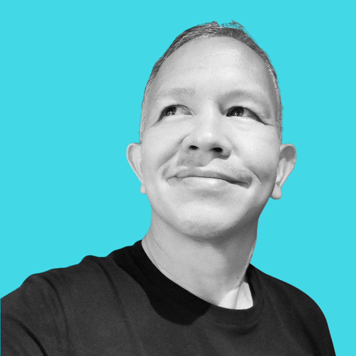 Mnino Oficial – Medium