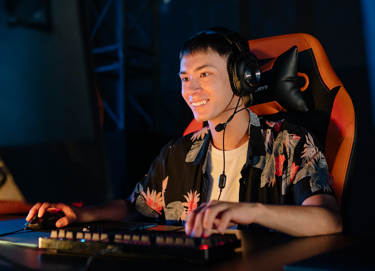 ILLUMINATION Gaming – Medium
