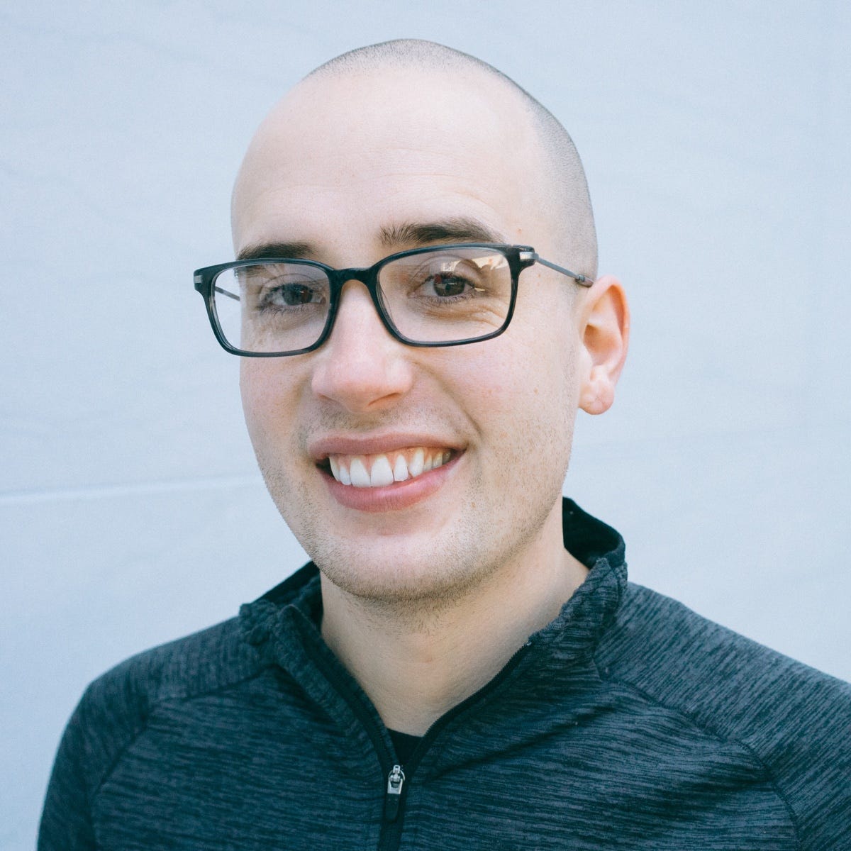 Oliver Cameron – Medium