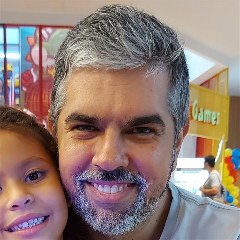 Leonardo Pessoa - Medium