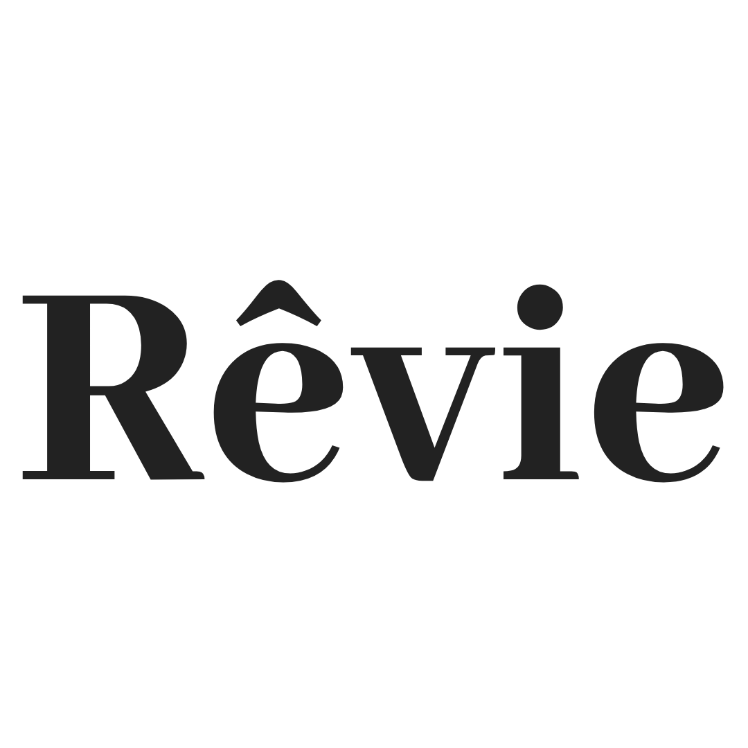 Revie – Medium