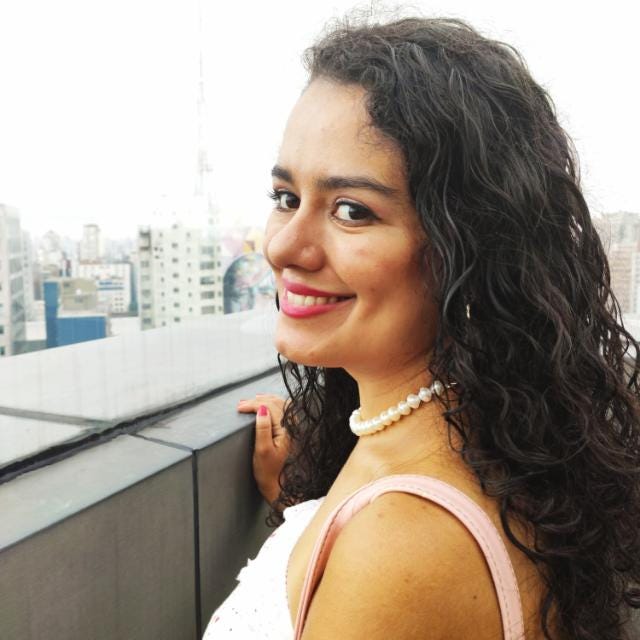 Camila Bezerra - Medium