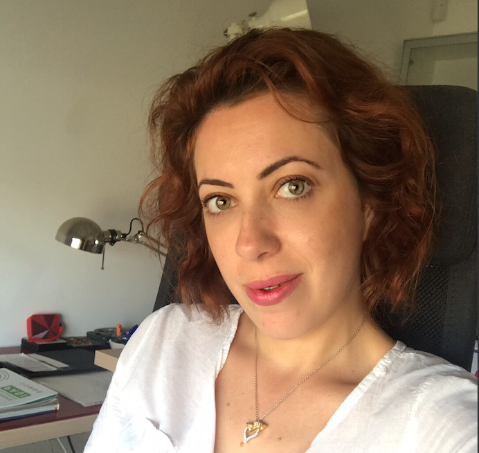 Roxana Hutanu - Medium