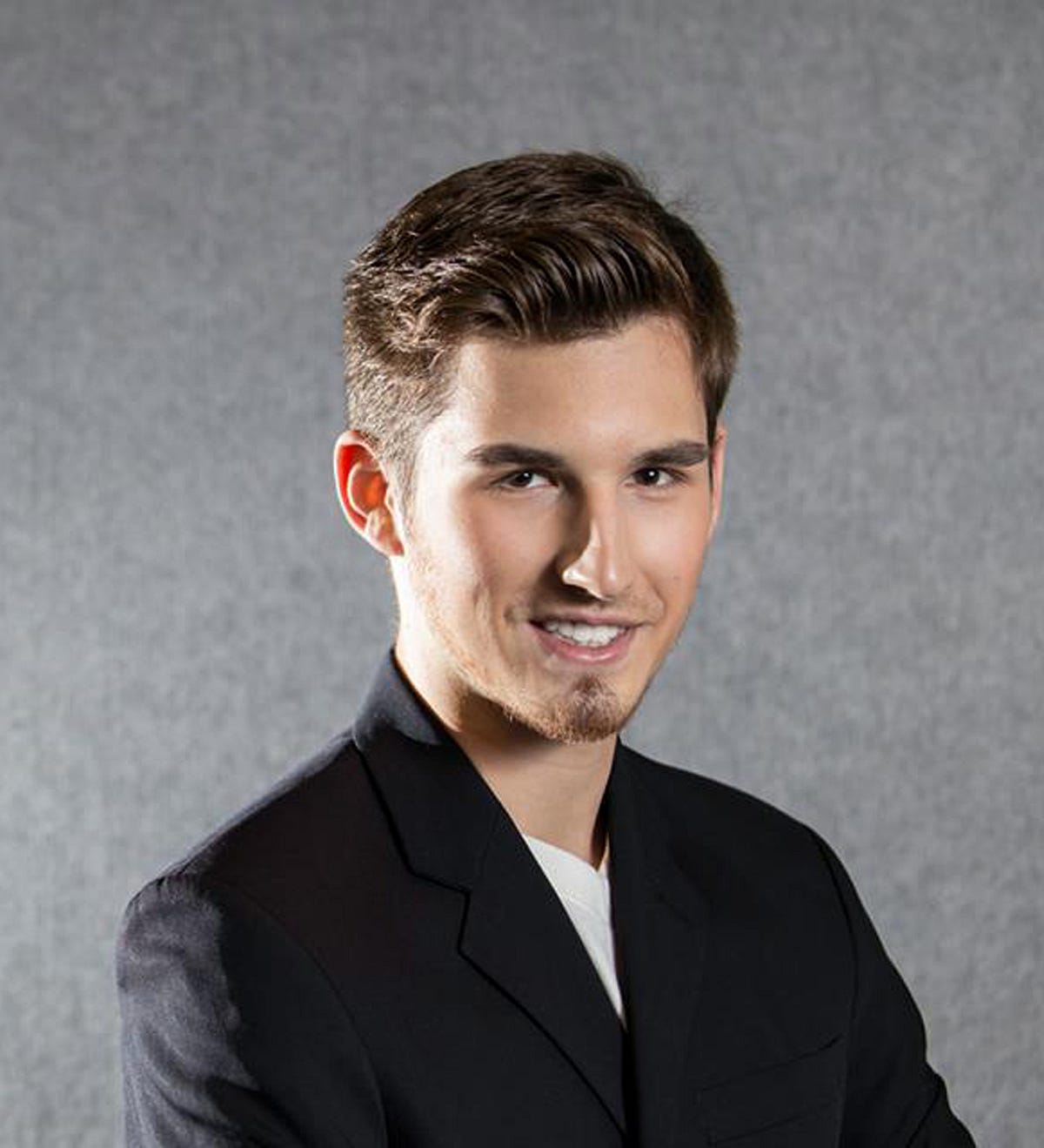 Felix Hartmann – Medium