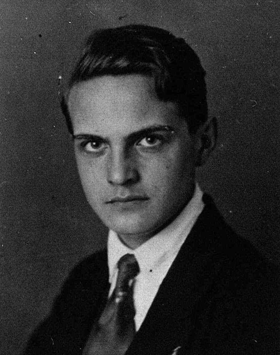 Book Review of Sebastian Haffner’s Memoir ‘Defying Hitler’
