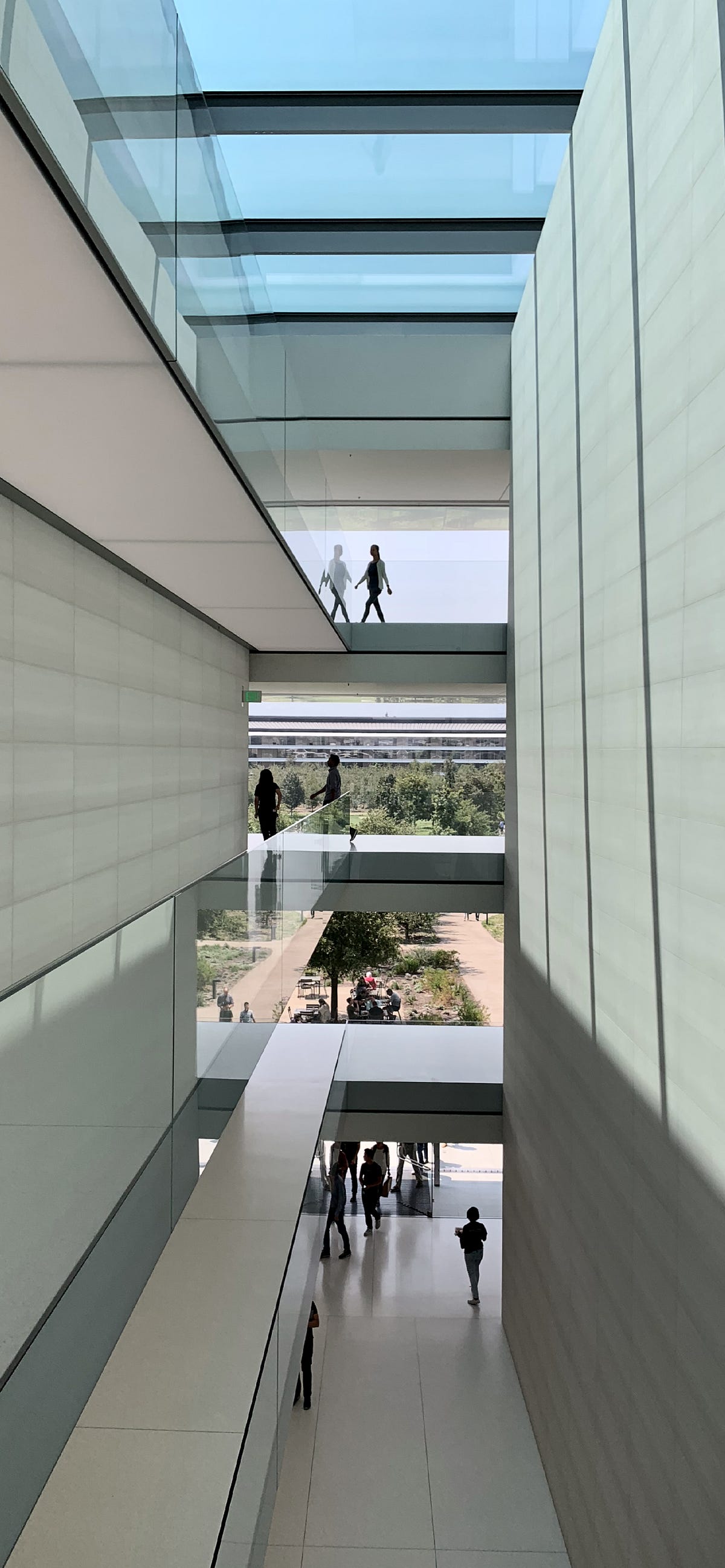 Apple Park represents a benchmark in Structural Expressionism and ...