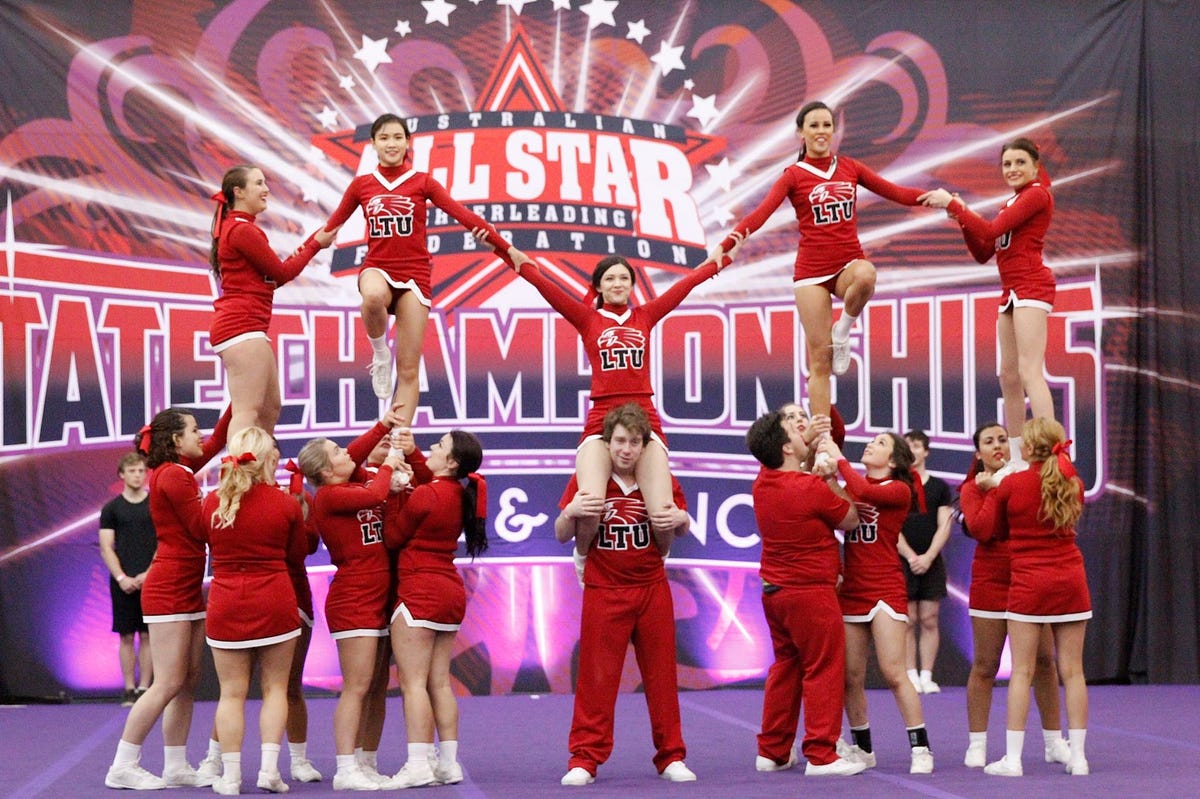 Cheerleaders are athletes, too – Rhiannon Berry – Medium