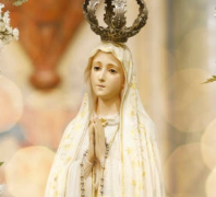 Holy Queen - Medium