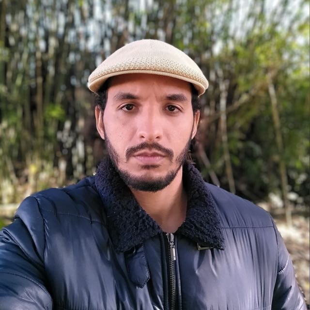 Juan Apolinario - Medium