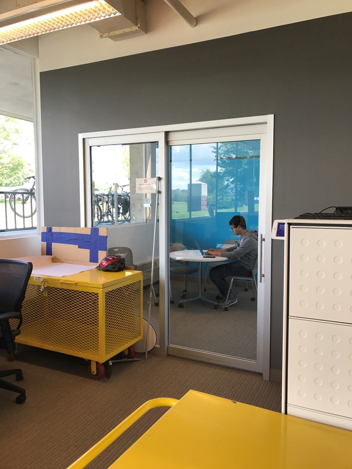 What an Innovation Lab Really Looks Like – room2learn – Medium