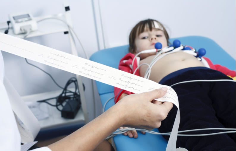 Eletrocardiograma infantil: o que é e para que serve o ECG pediátrico