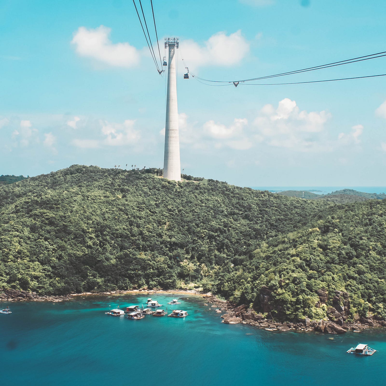 THE LONGEST CABLE CAR IN THE WORLD: VIETNAM – DENNIS x LYDIA – Medium