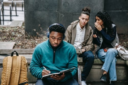 Why Gossiping is Bad: The effects of gossip onto people – britneyvu