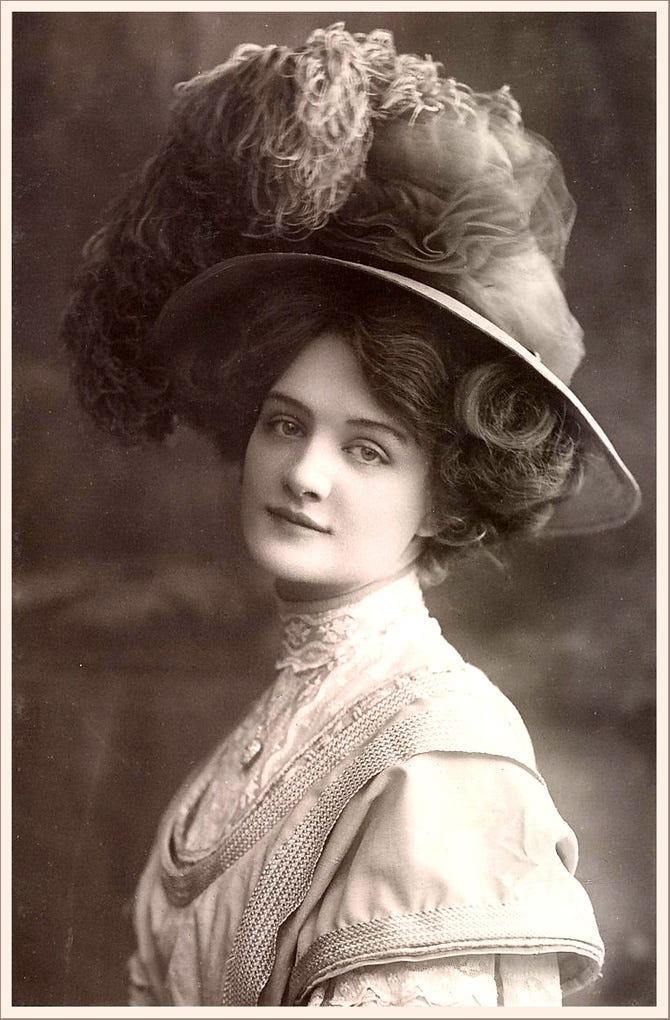 FASHION HISTORY: SCANNING THROUGH (1900'S to1919'S)