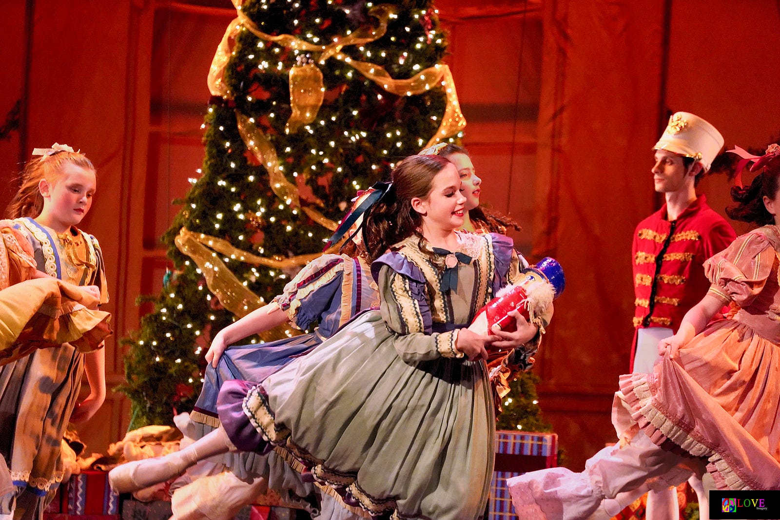 The Nutcracker LIVE! at The Strand Theater – Spotlight Central – Medium