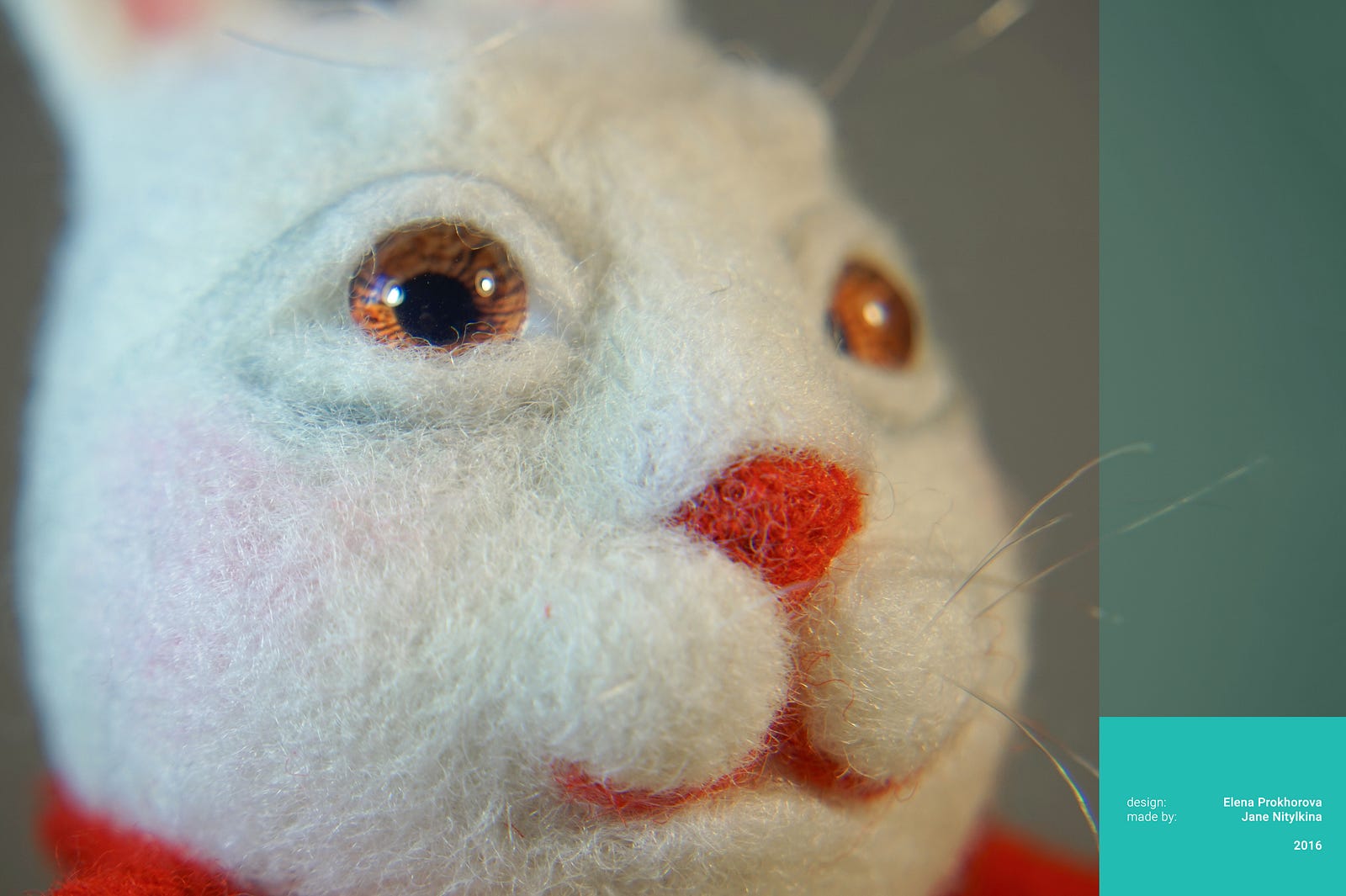 Handmade White Rabbit – Fluffy Move – Medium
