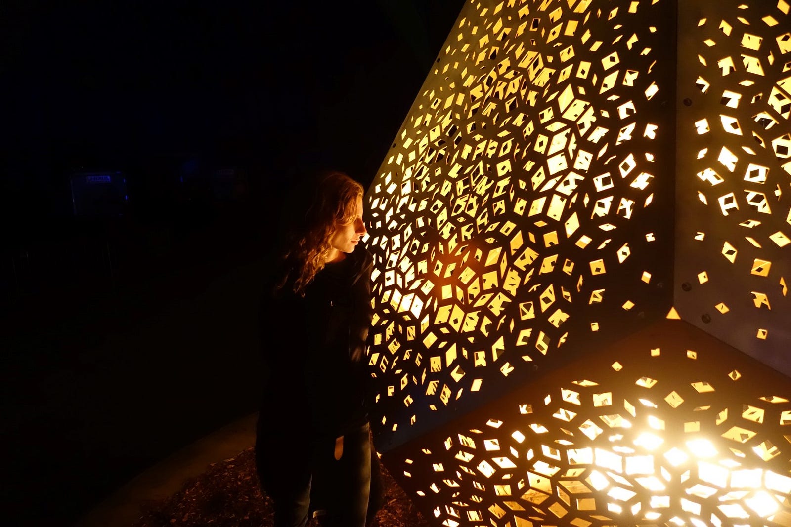 “Forbidden Geometry” — Penrose Tiling in HYBYCOZO – The Construction ...