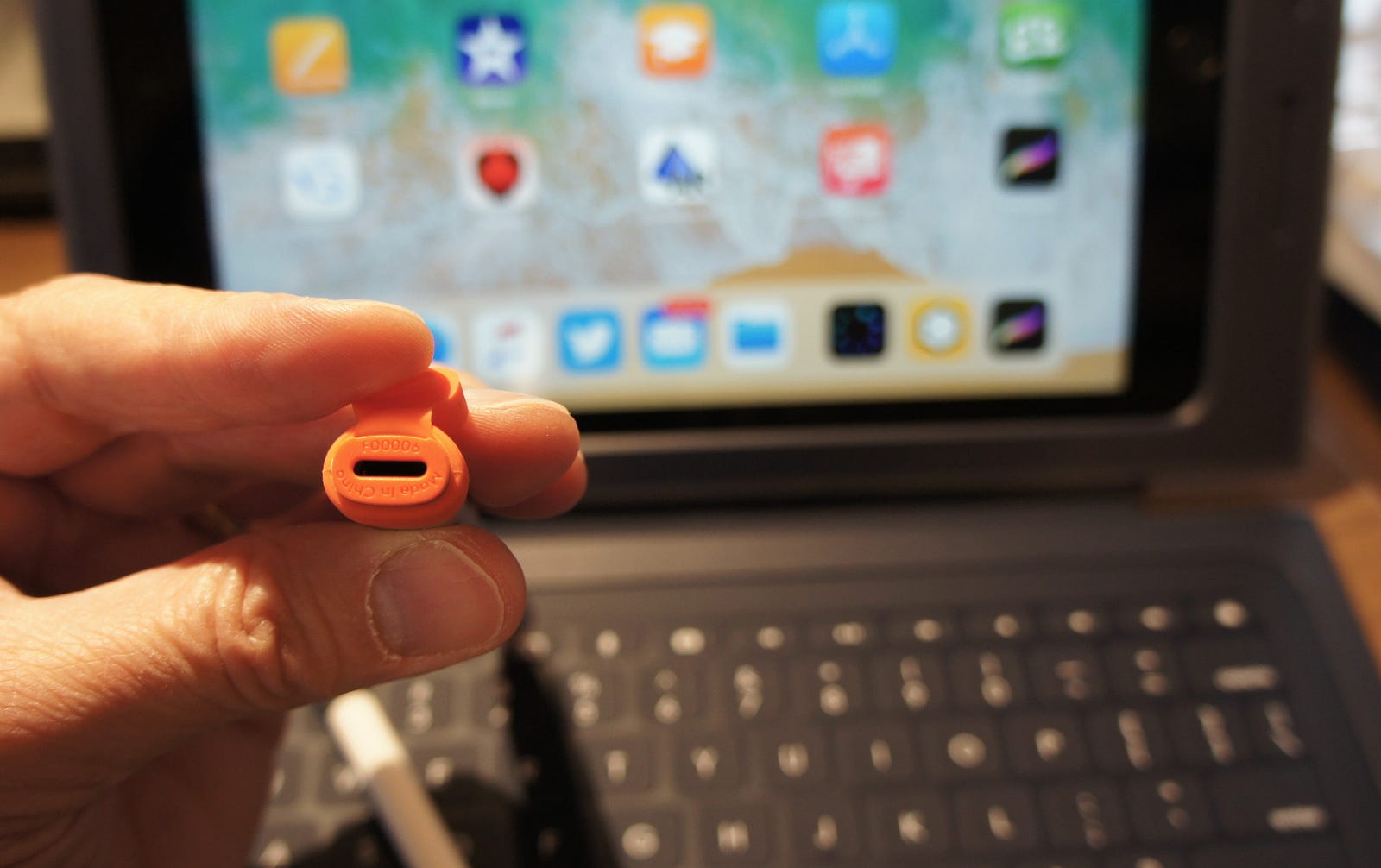 Logitech Crayon makes me wish I was back in school – Lance Ulanoff – Medium