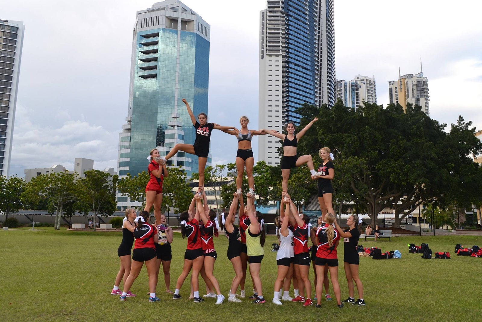 Cheerleaders are athletes, too – Rhiannon Berry – Medium