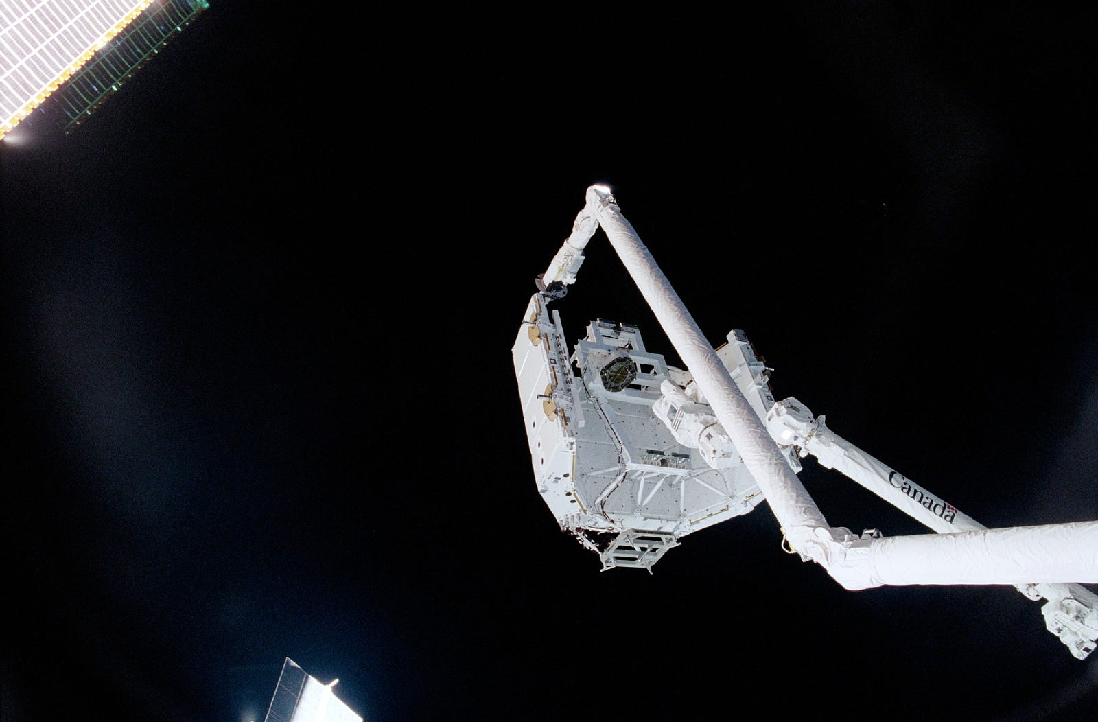 Five Fascinating Facts About the Canadarm – Research2Reality – Medium