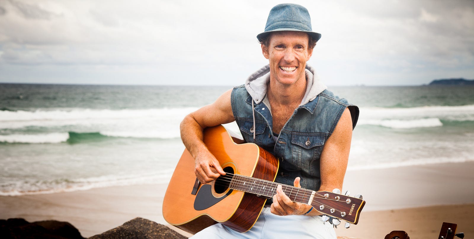 Juzzie Smith: The Art Of Busking — How I Became a One-Man Band