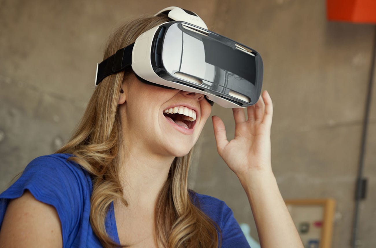 15 Virtual Reality Gadgets For That “Different World” Experience