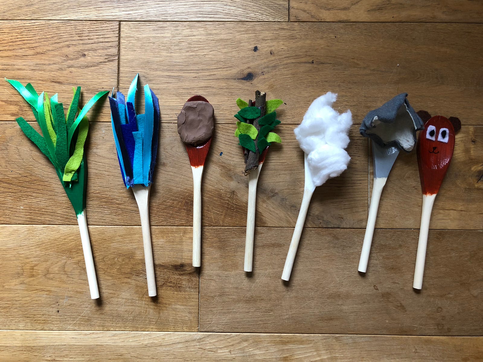 ‘We’re Going on a Bear Hunt’ — Sensory Story Spoons