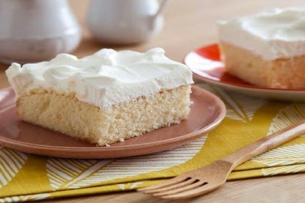 Tips To Decorate A Simple Sponge Cake – Deborah Feltham – Medium