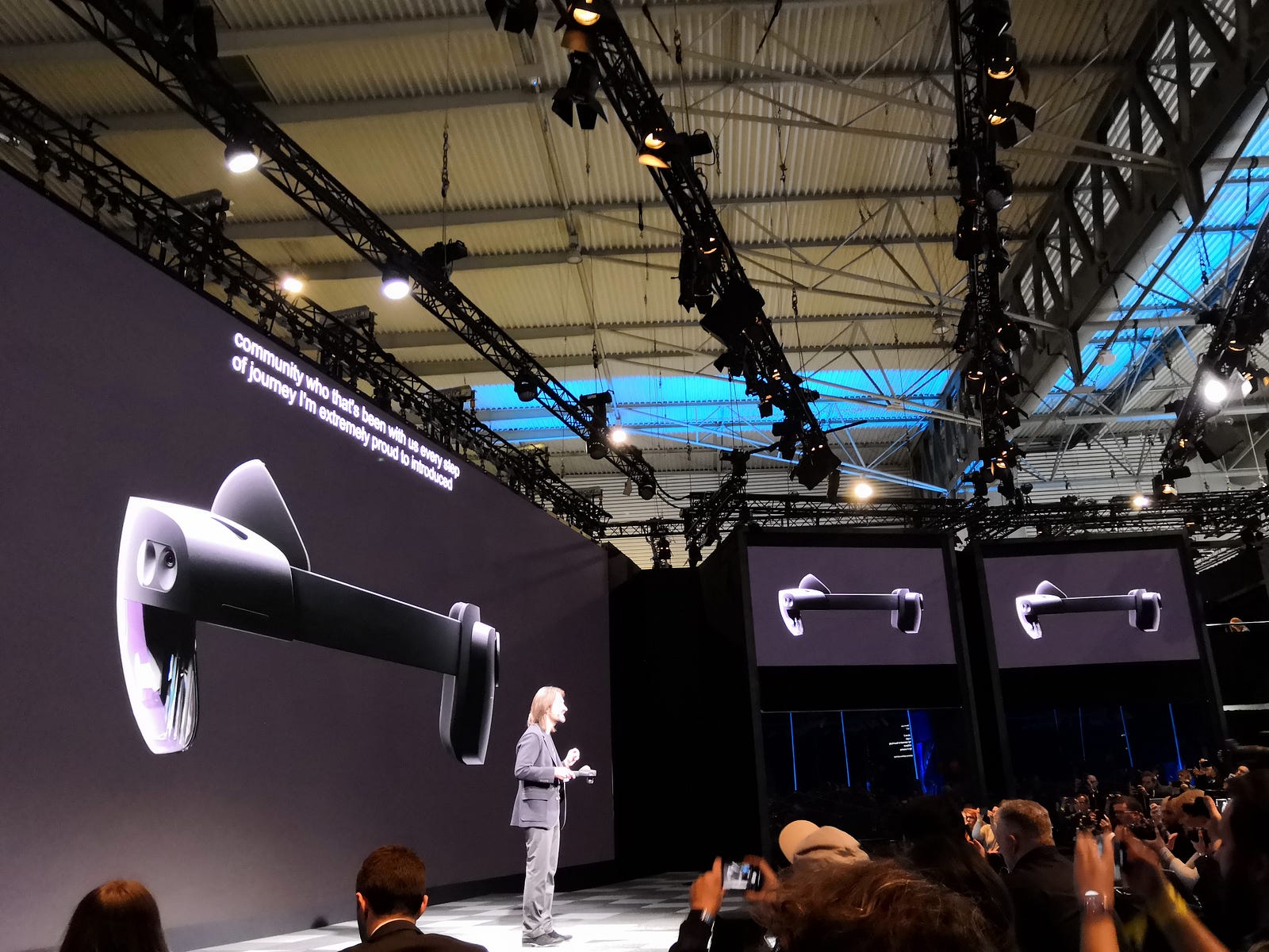 This is What the Future of Mixed Reality Looks Like