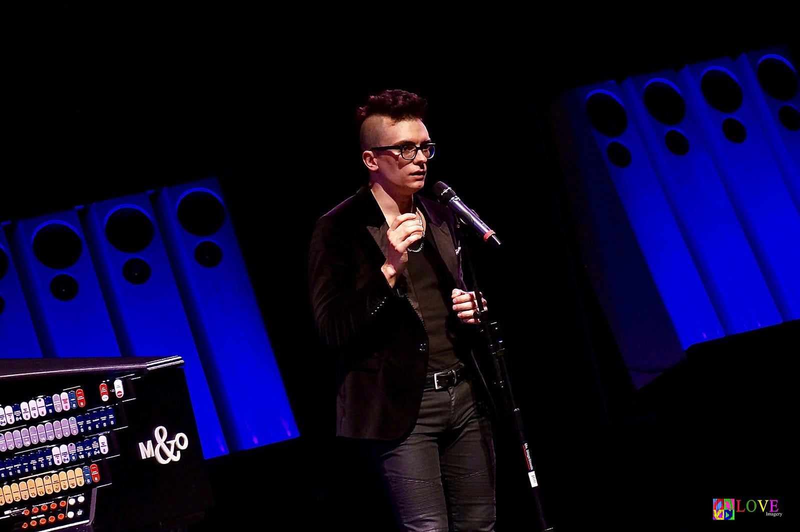 “Switched-On Bach”: Cameron Carpenter LIVE! – Spotlight Central – Medium