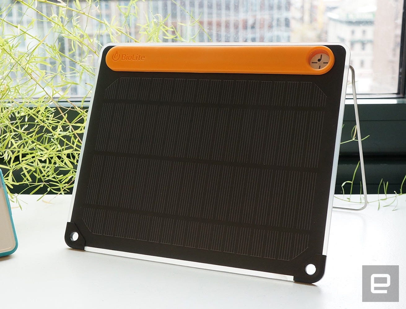 15 Solar Gadgets for a Green Tech Inspired Life – Gadget Flow – Medium