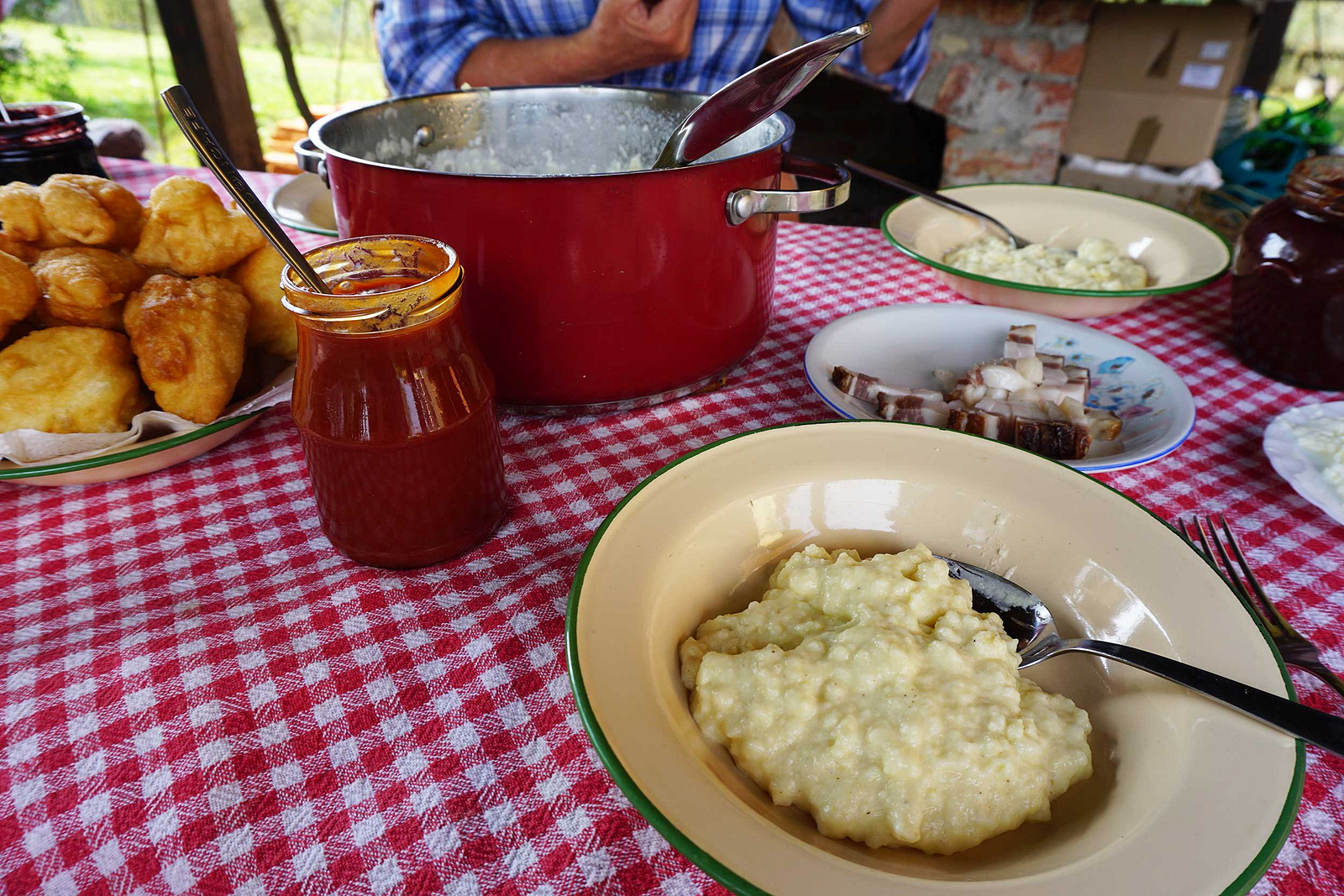 Breakfasts in Bosnia – Malou Herkes – Medium