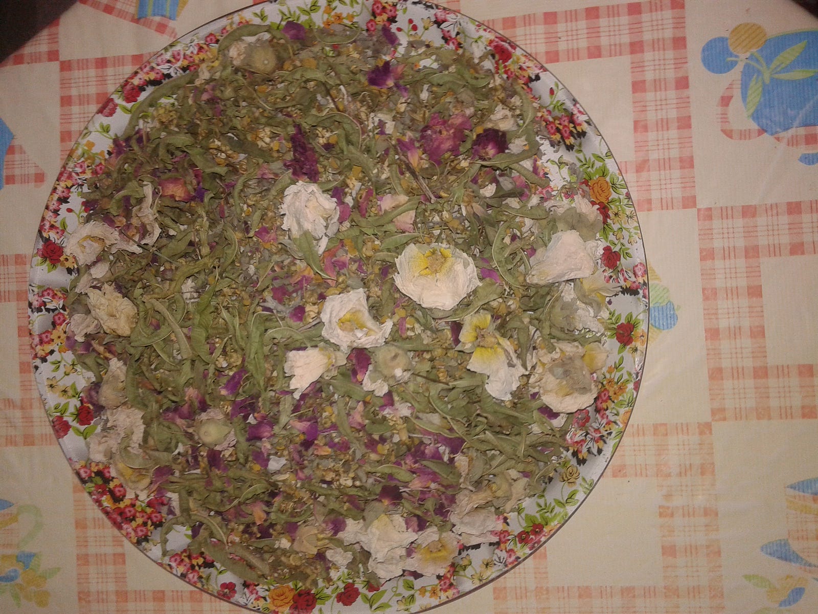 The Syrian Herbal Tea (Zouhorat Shameea). – Invironment – Medium