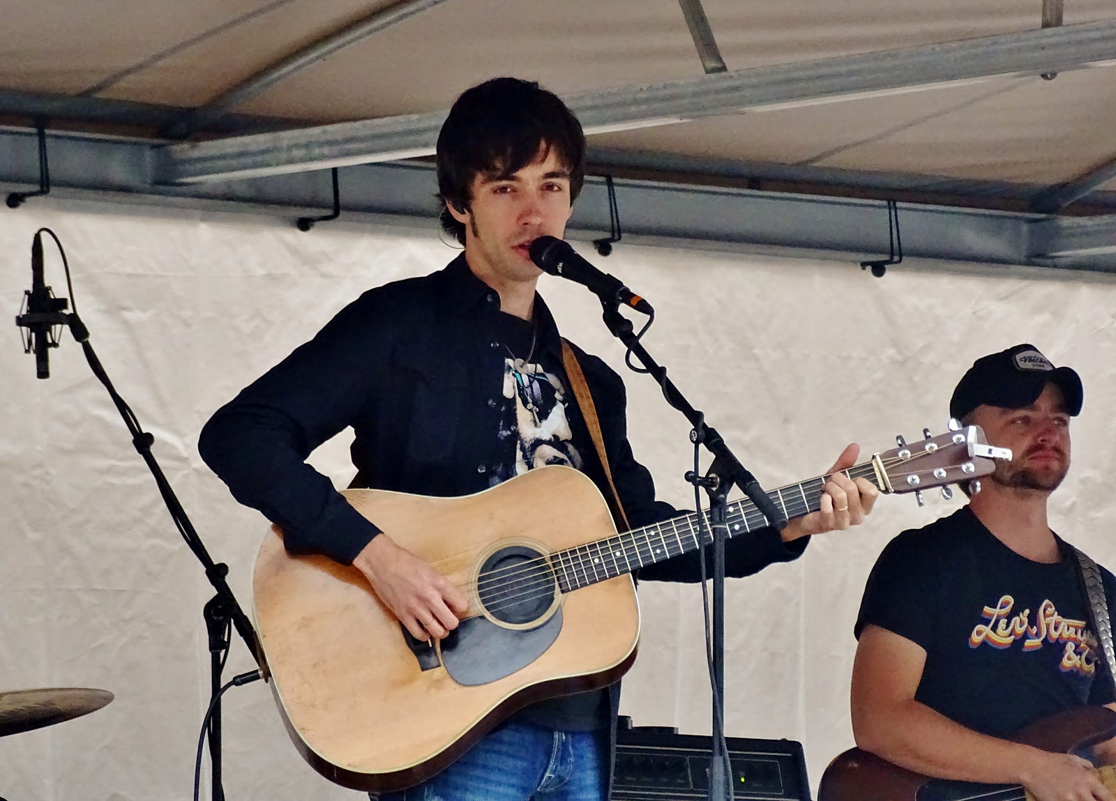 A brand new day with ‘I Didn’t Wake Up This Morning’ songsmith Mo Pitney