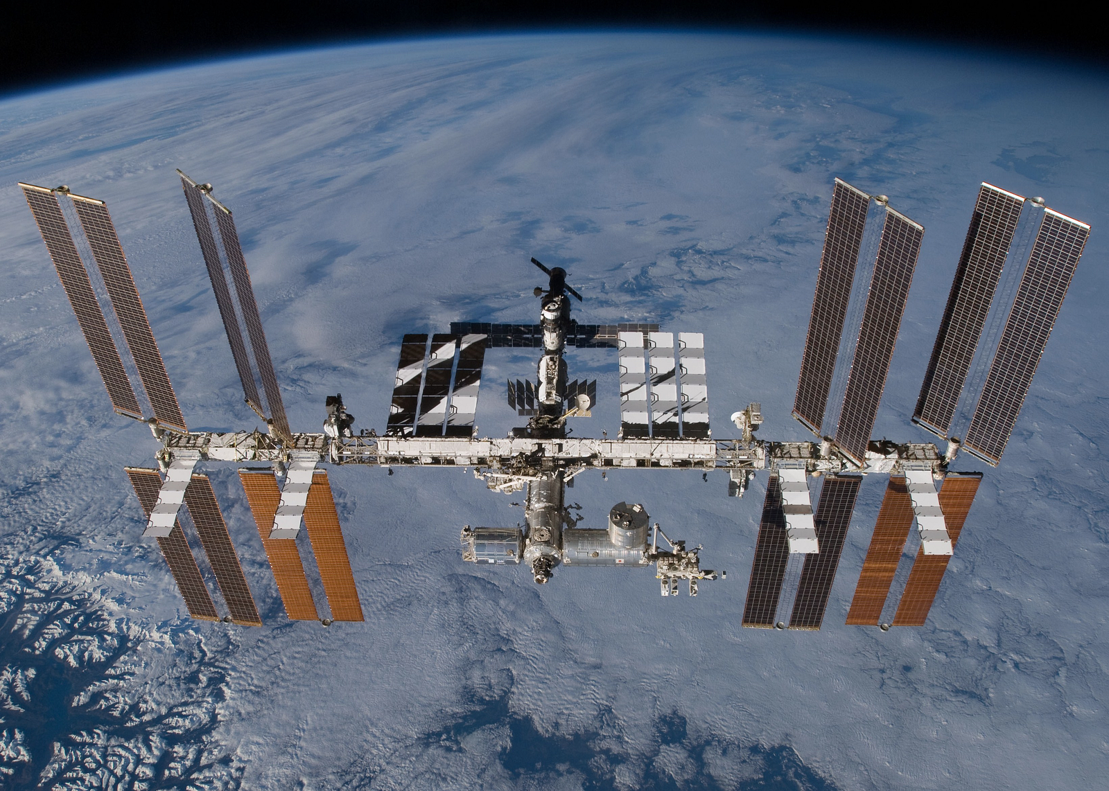 ¿Quién construyó la Estación Espacial Internacional?