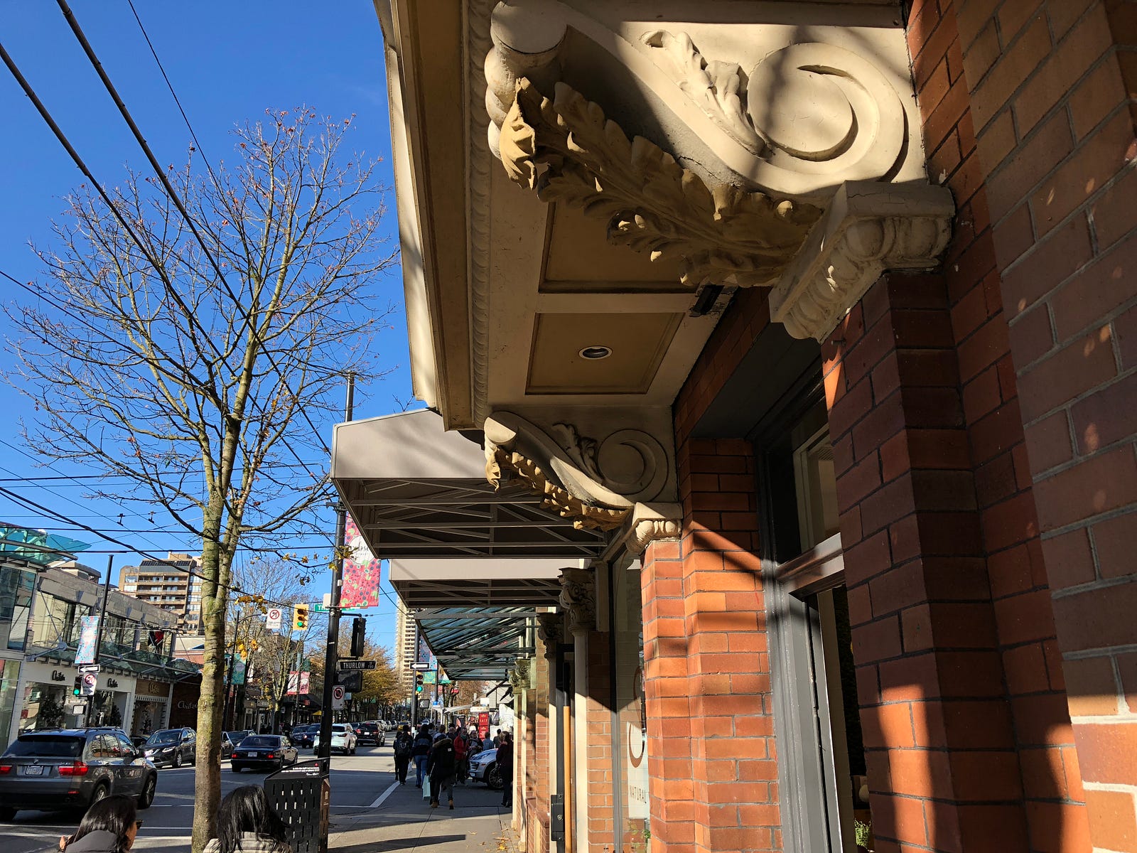 [溫哥華的購物美食天堂] 位於市中心的Robson Street – SaraChu 的生活旅遊 – Medium
