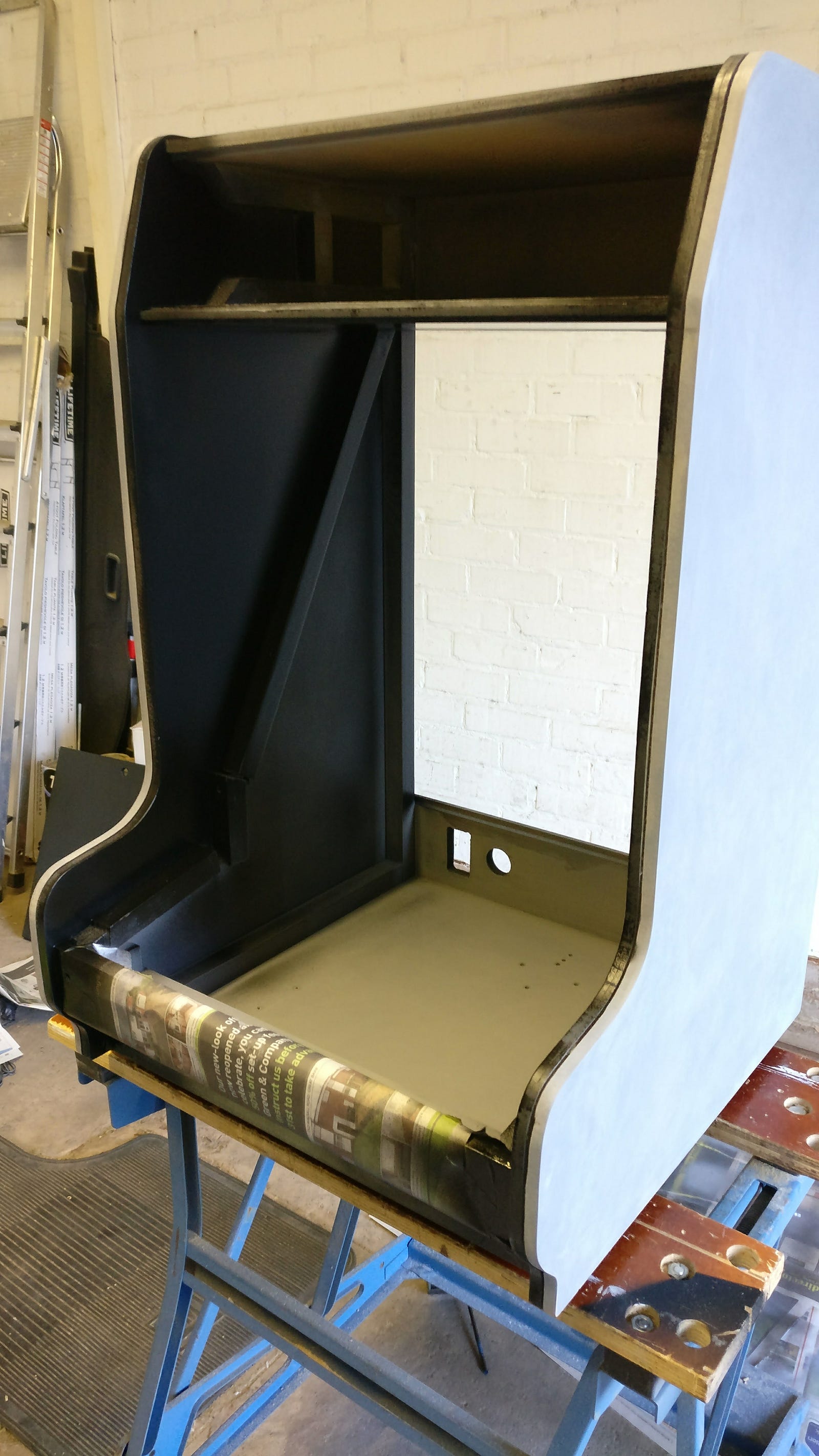 Building an arcade machine – MrVectrex – Medium