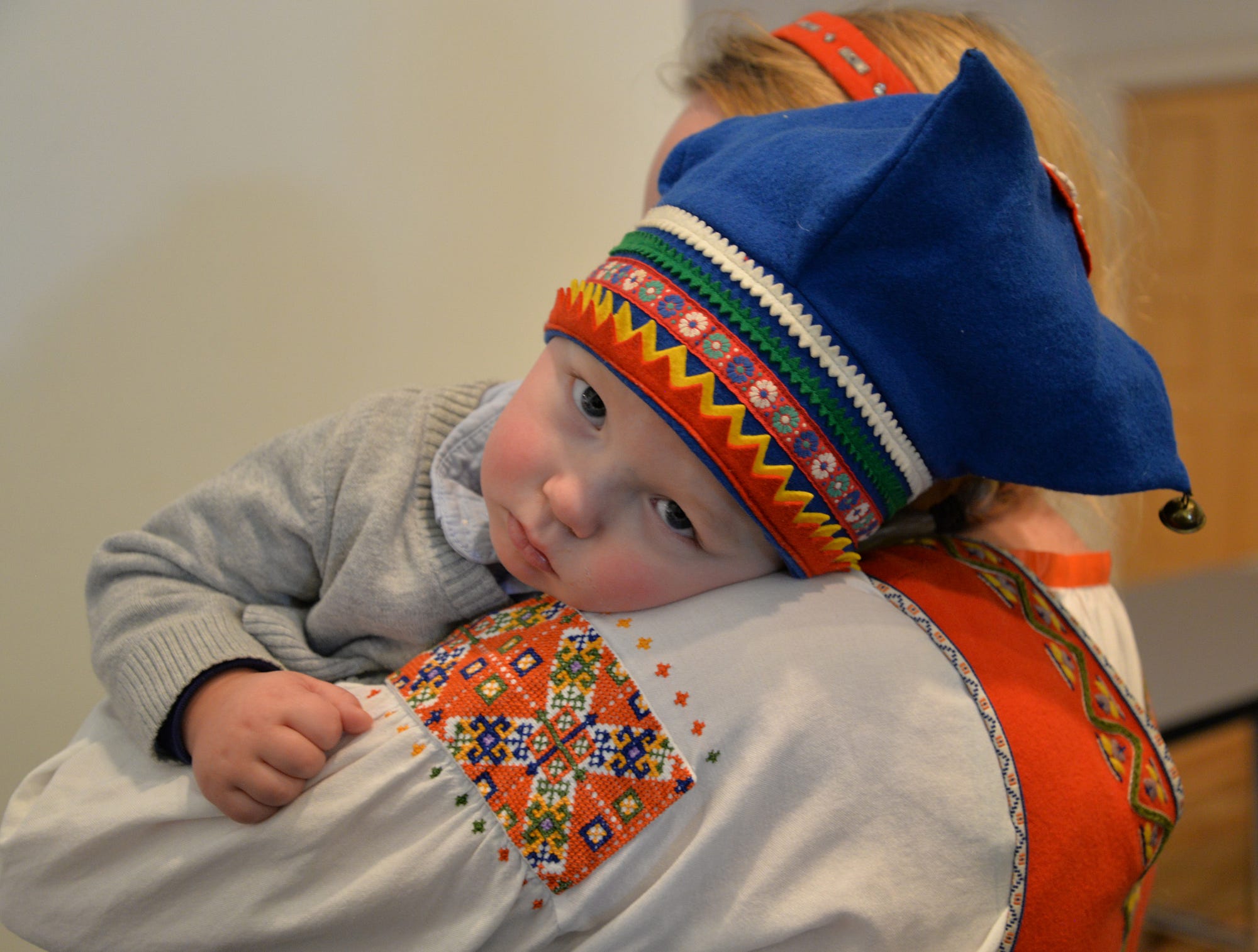 Sámi — Four winds hat: a legend – National costume dolls