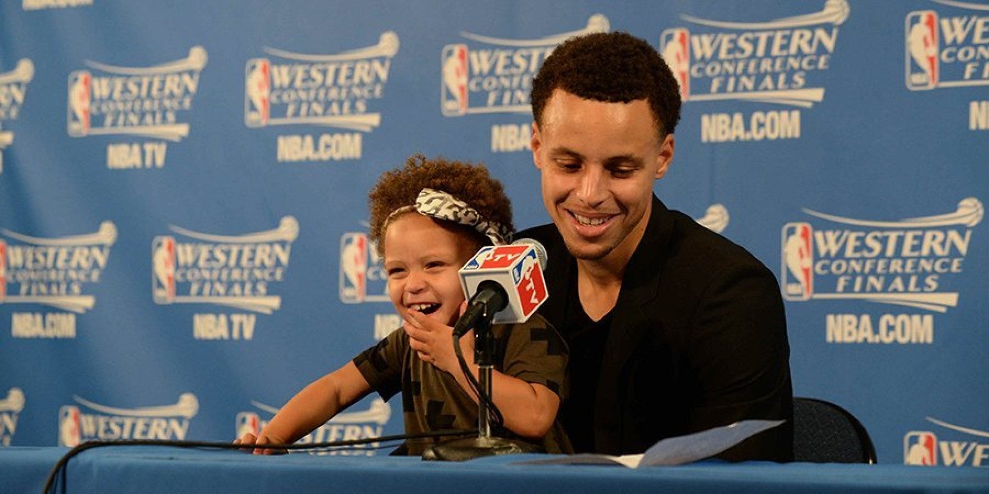 Marido, pai, filho, irmão e jogador. O verdadeiro Steph Curry