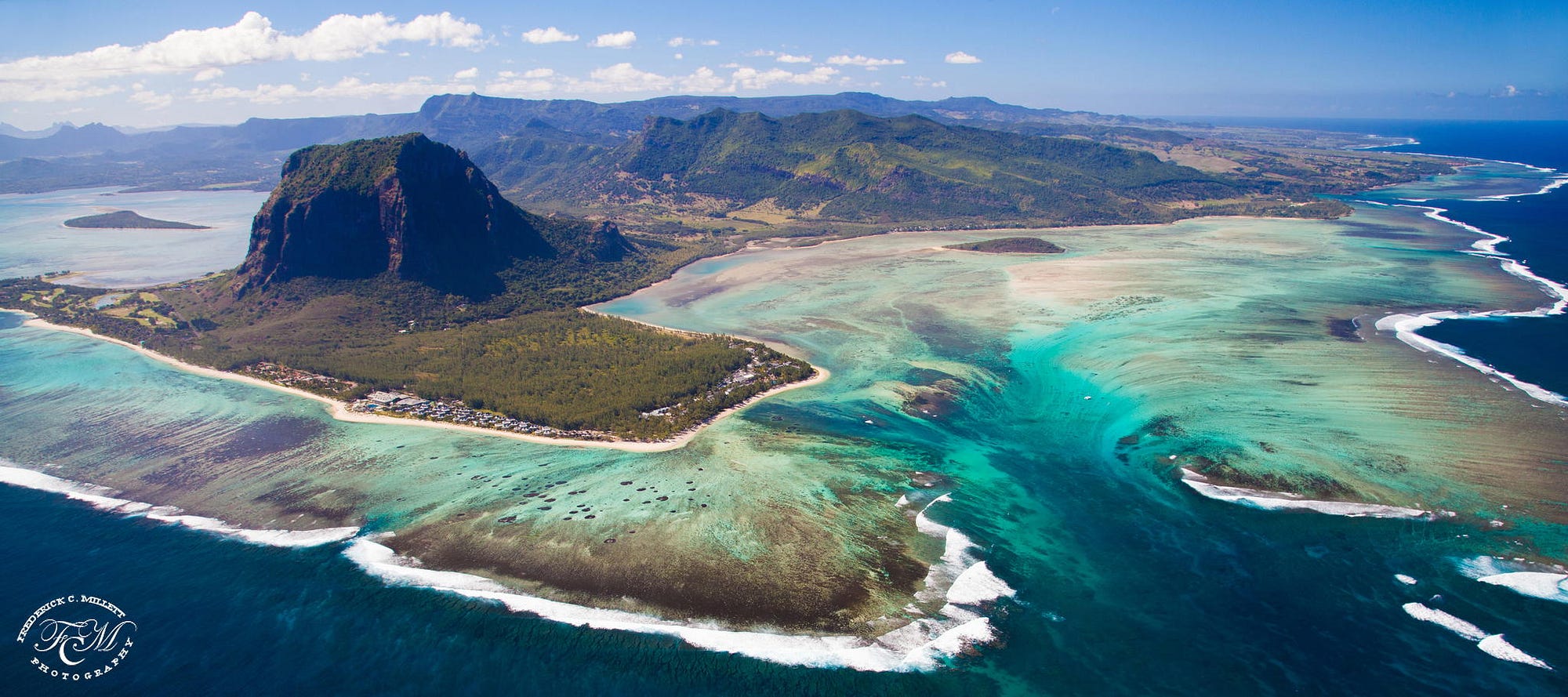 Weekend Diversion: An Underwater Waterfall? – Starts With A Bang! – Medium