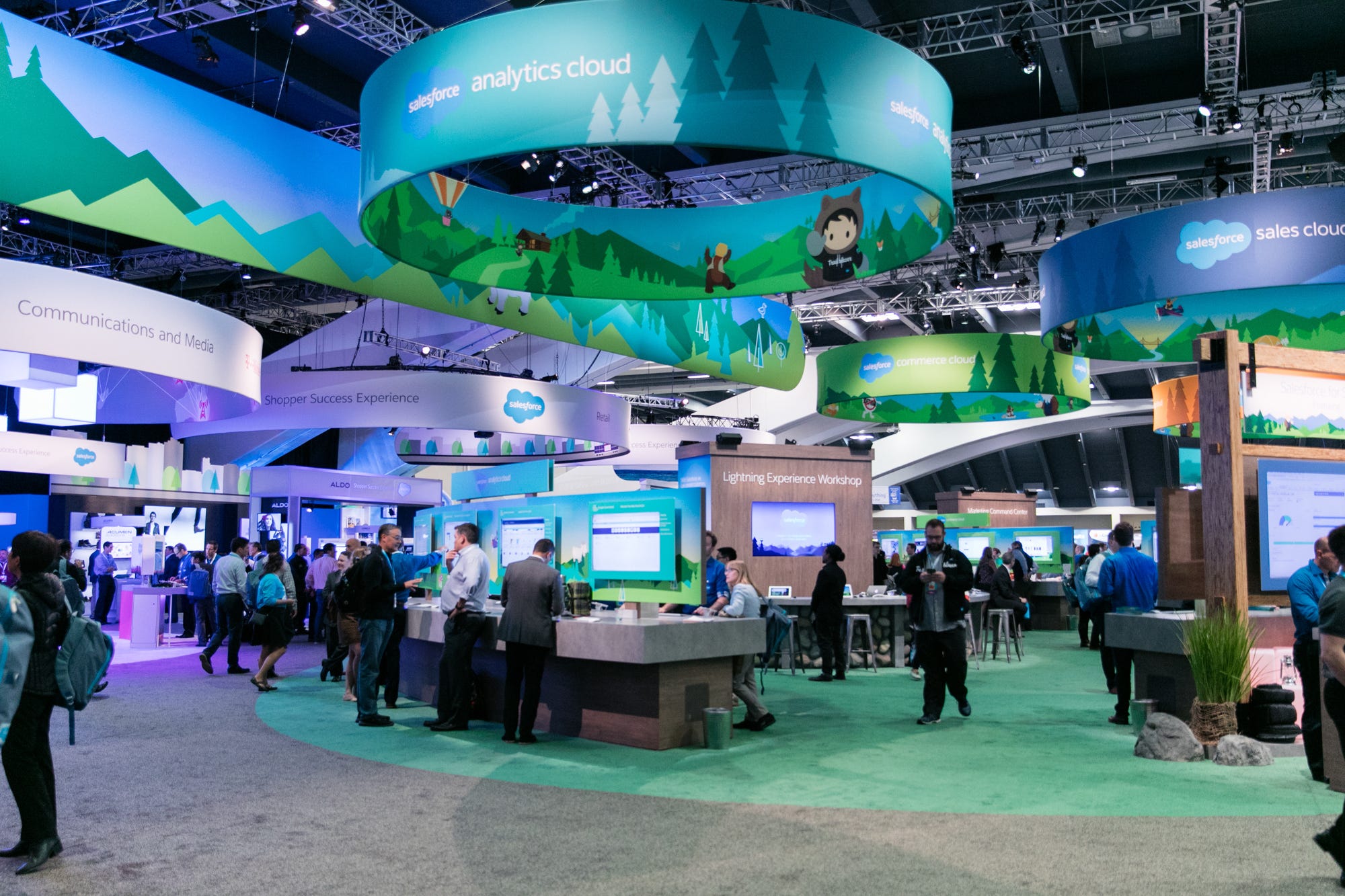 4 Tips for Making the Most out of Trade Shows and User Conferences