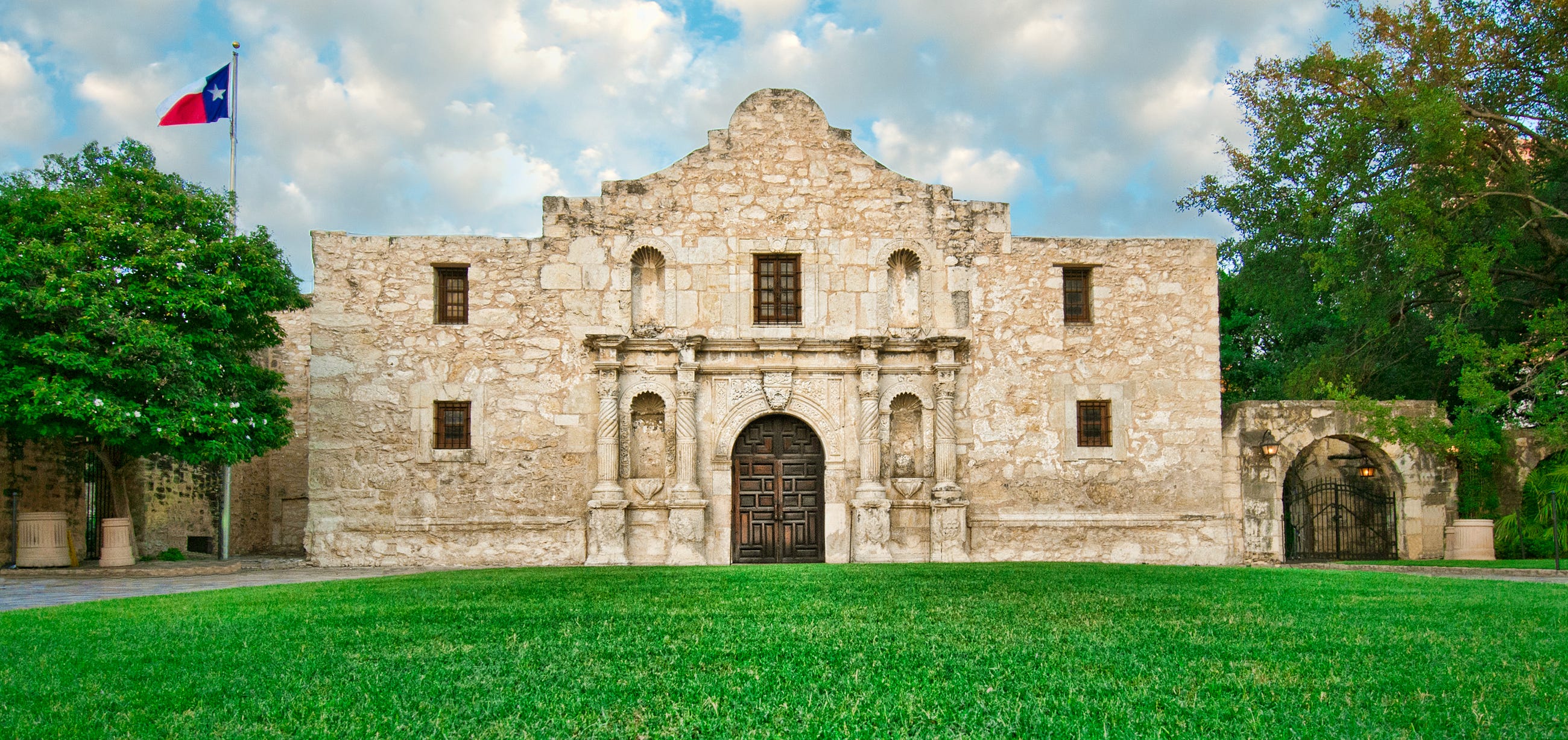 Two Dollars and a Blanket — the Tejana Survivors of the Alamo