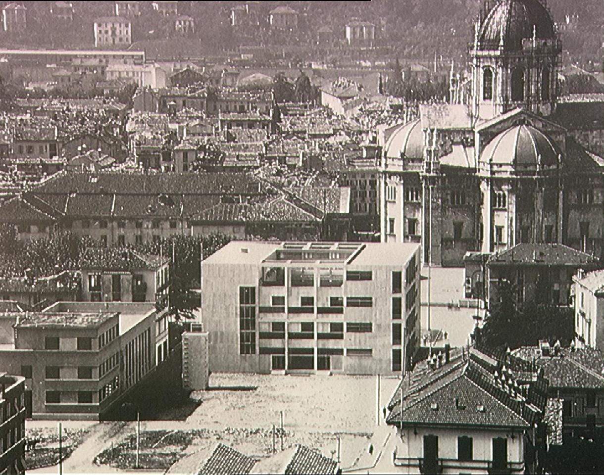 La Casa del Fascio come Casa di vetro: peculiarità e problematiche museali